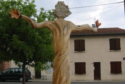 La statue-arbre de Saint-Julien de Brioude – Ville de Saint Lys